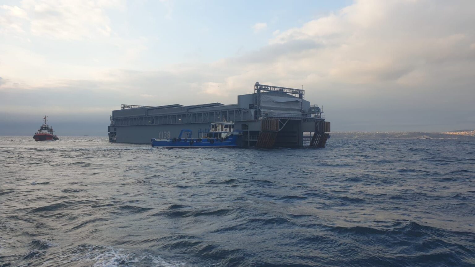 Submarine Pool in First Dive Test - C4 Defence